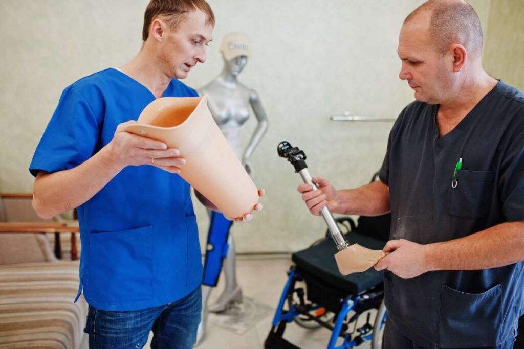 Pros and Cons of Prosthetics - Is Brave